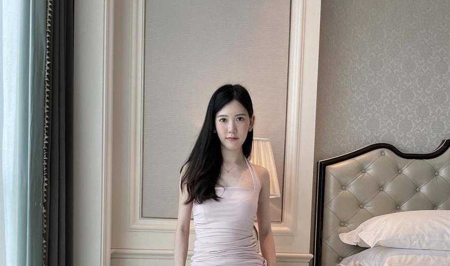 Chloe霏霏 – 糖派可集